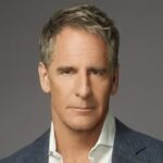Scott Bakula Age, Bio, Wife, Net Worth, Chelsy, Owen, Family